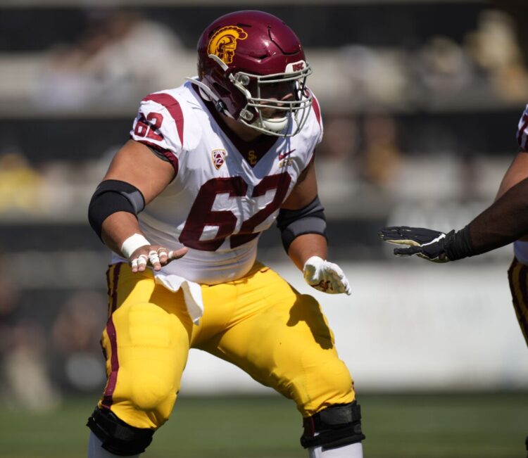 Brett Neilon Is the Trojan Centerpiece... - Trojan Daily Blog